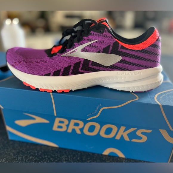 Brooks | Shoes | Brand New Never Worn Brooks Launch 6 Purple Black ...